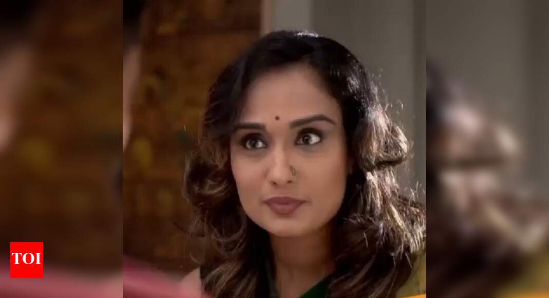Gayatri on playing a grey character - Times of India