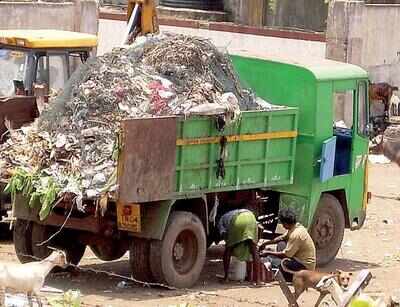 KMC installs tracking system in garbage carrying vehicles | Nashik News ...