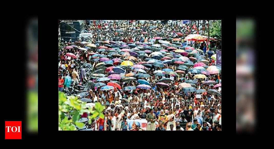 Sabarimala: Sabarimala: Protests continue against implementing SC ...