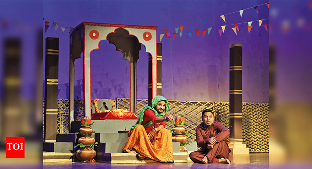 Actors Sanjay Mishra and Neeraj Sood watch a play in Lucknow | Hindi ...