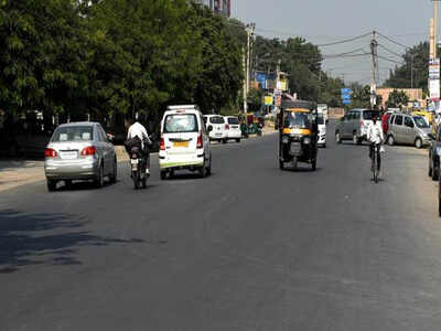 No lights on 1.5km stretch of this major road in Palam Vihar | Gurgaon ...