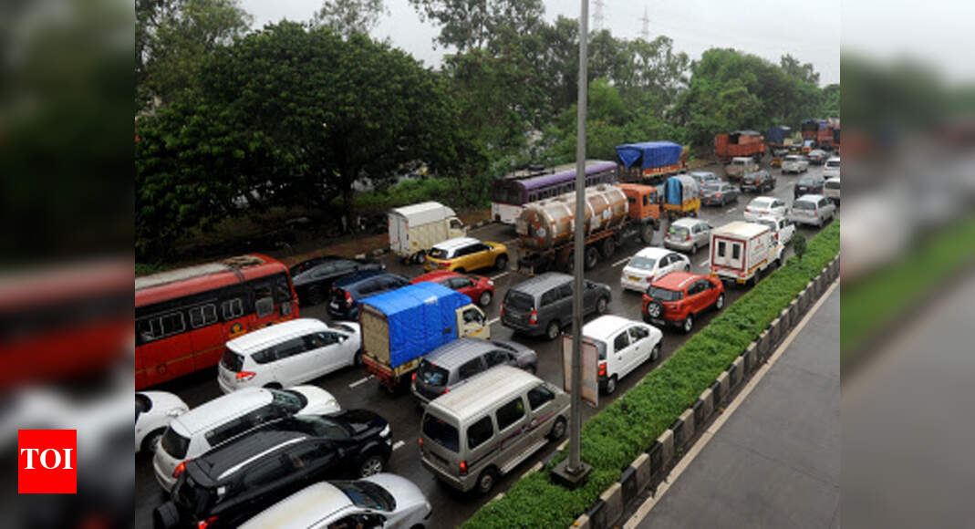 Sion Flyover: Sion Flyover may be shut in November, December | Mumbai ...