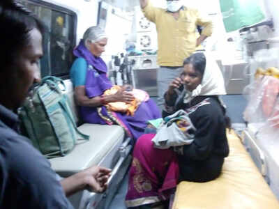 Woman gives birth to baby girl in train | Vijayawada News - Times of India