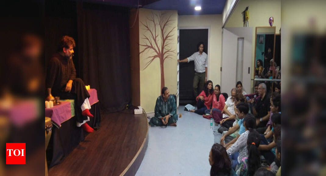 This performance saw an interactive dialogue between artists and ...