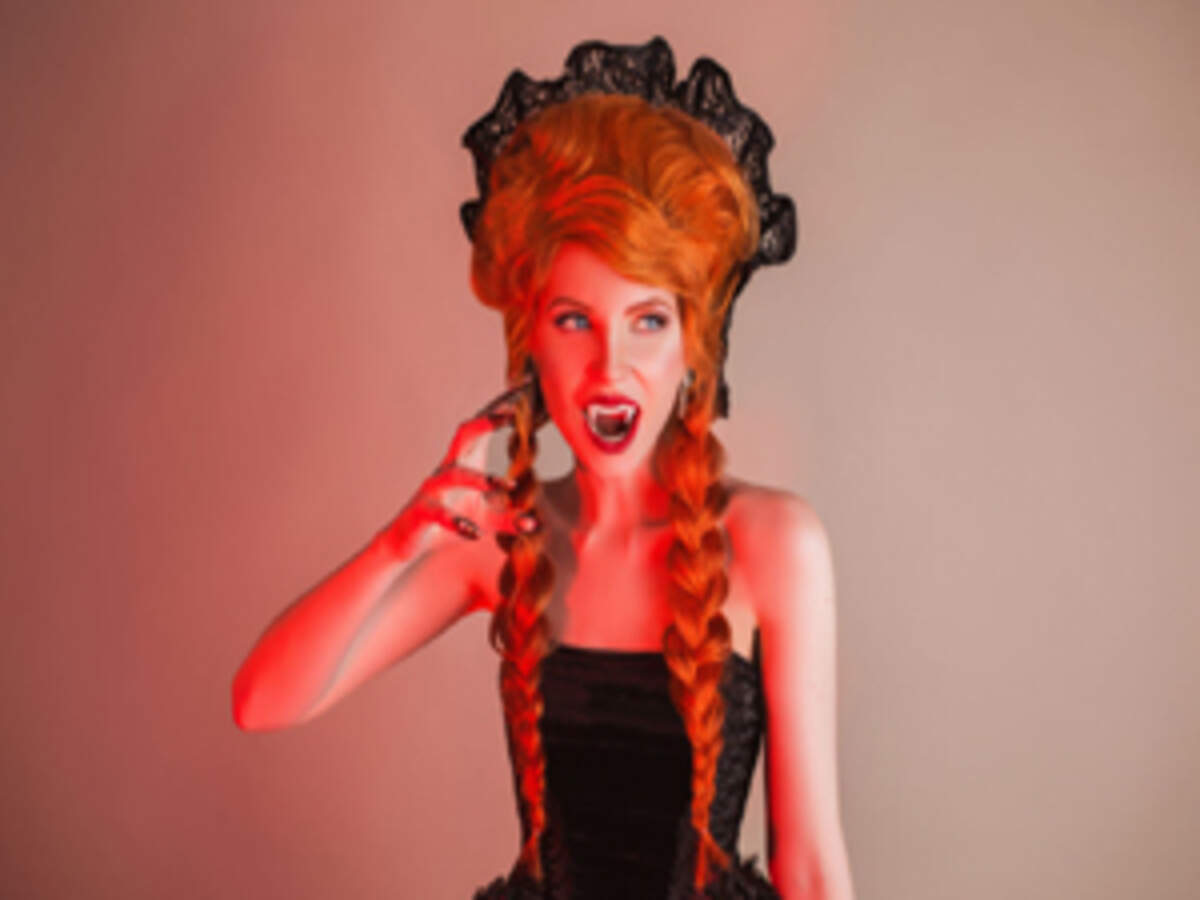 Galveton’s first ever vampire pageant makes headlines