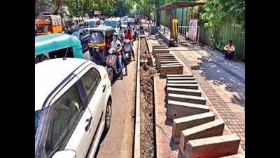 Smart Footpath On Fc Road: As work drags on, traders grudge plan for ...