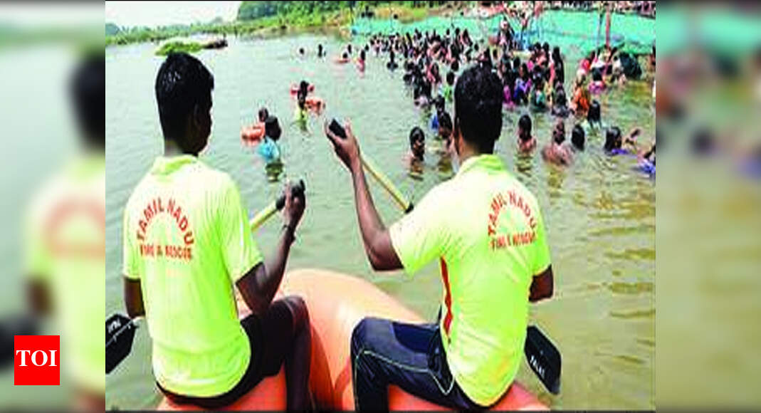 Rescue personnel sweat it out to save devotees from drowning | Madurai ...