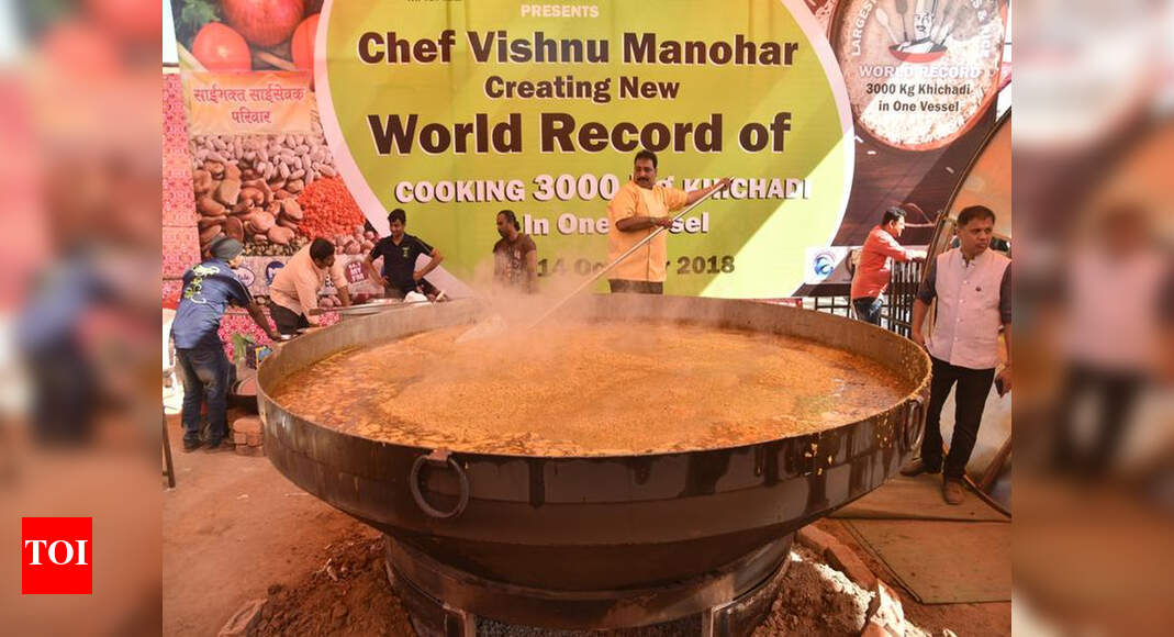Khichdi: Vishnu Manohar cooks record 3,000kg khichdi | Nagpur News ...