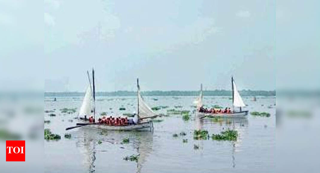 Naval NCC cadets set sail on backwater expedition | Kochi News - Times ...