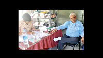 Keshubhai Patel: Gujarat high court dilutes charges in fatal road ...