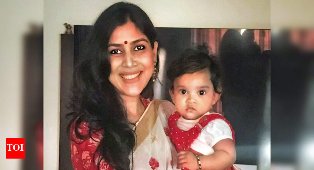 Sakshi Tanwar adopts a baby girl, names her Dityaa - Times of India