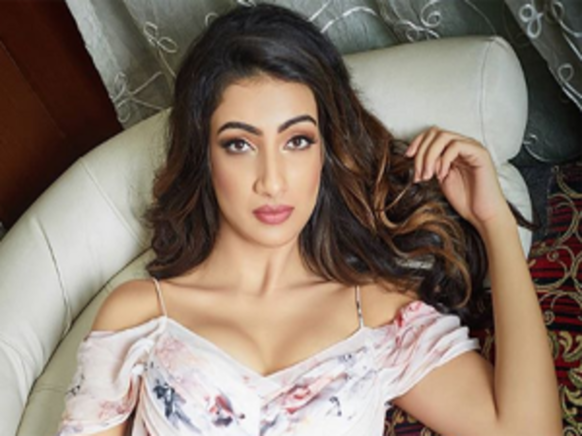 Sherlin Seth to romance actor Hrishikesh