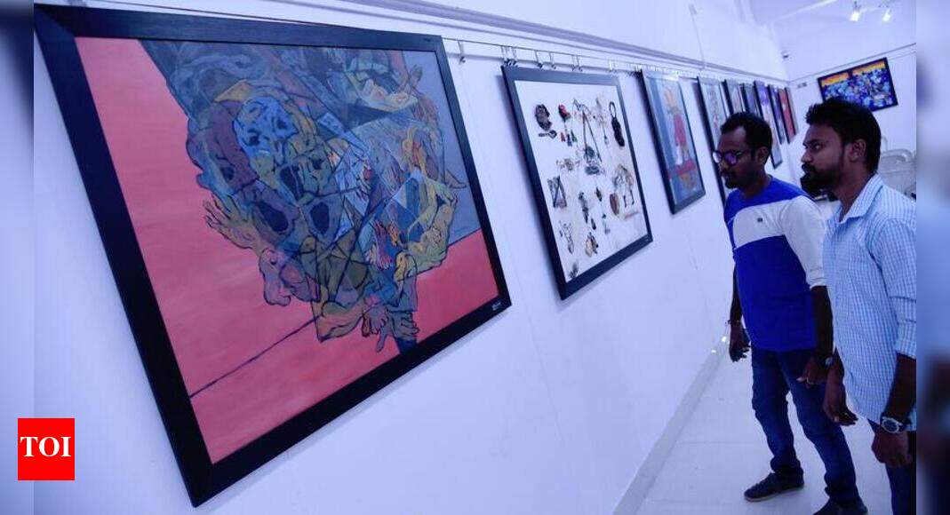 ‘Secular’ paintings draw attention in exhibition | Nagpur News - Times ...