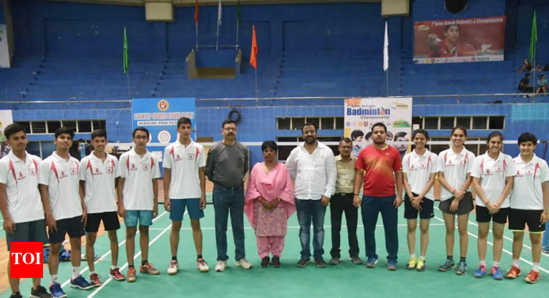 Hislop College badminton teams sweep Under-19 divisional titles ...