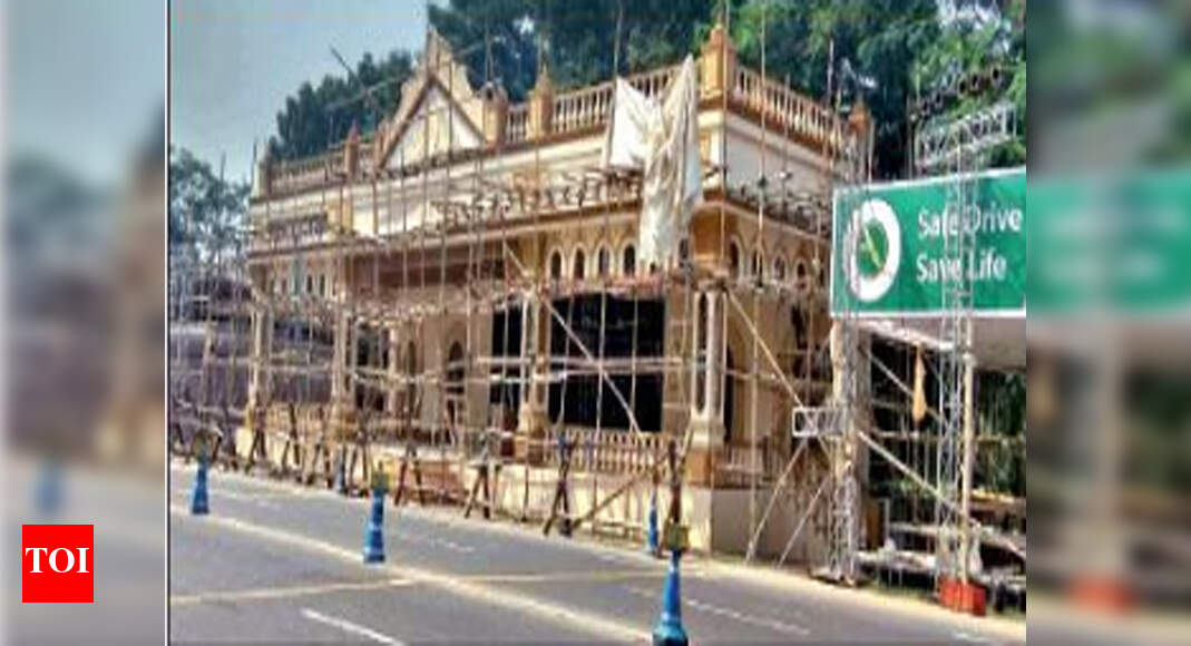 Kolkata shakes off Dashami blues, gets ready for Red Road show ...