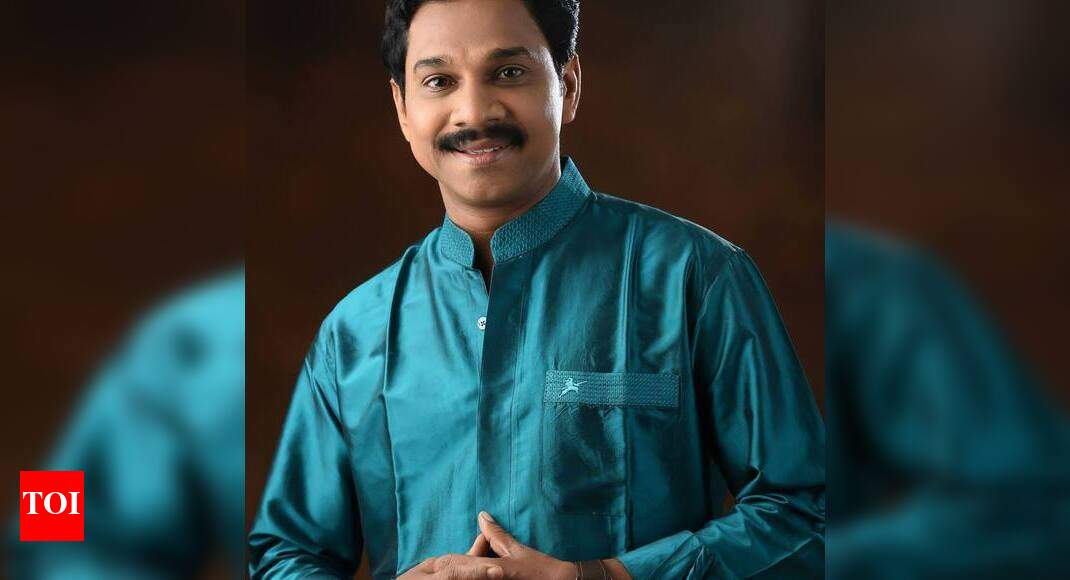 Vinod Kovoor marries his wife again! - Times of India