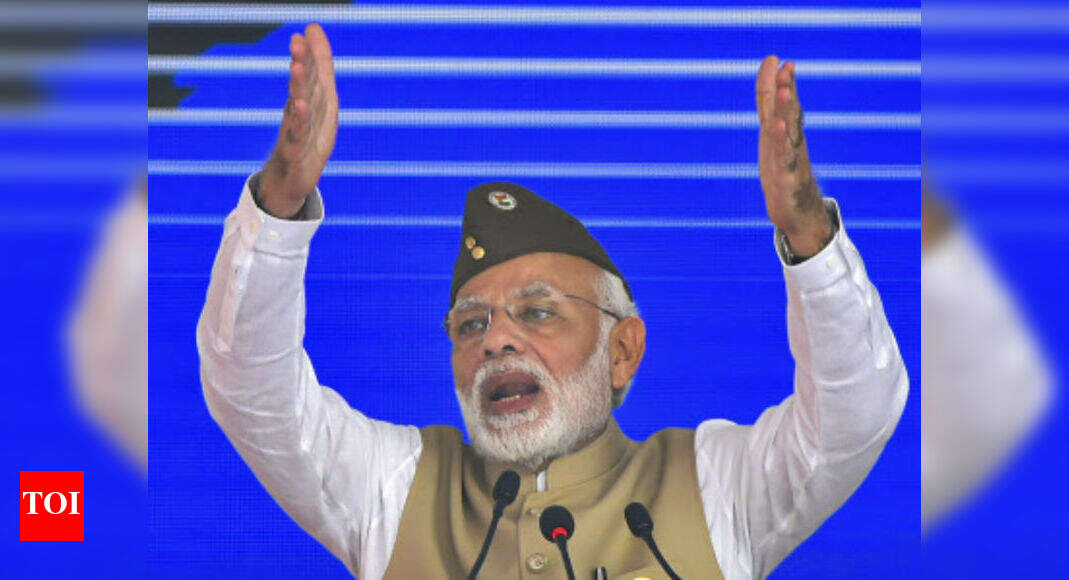 Narendra Modi: My govt fixing one family’s mistakes, giving credit to ...