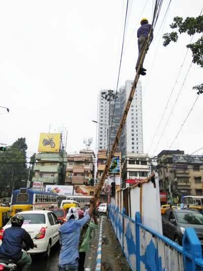 Riskay way to work - Times of India