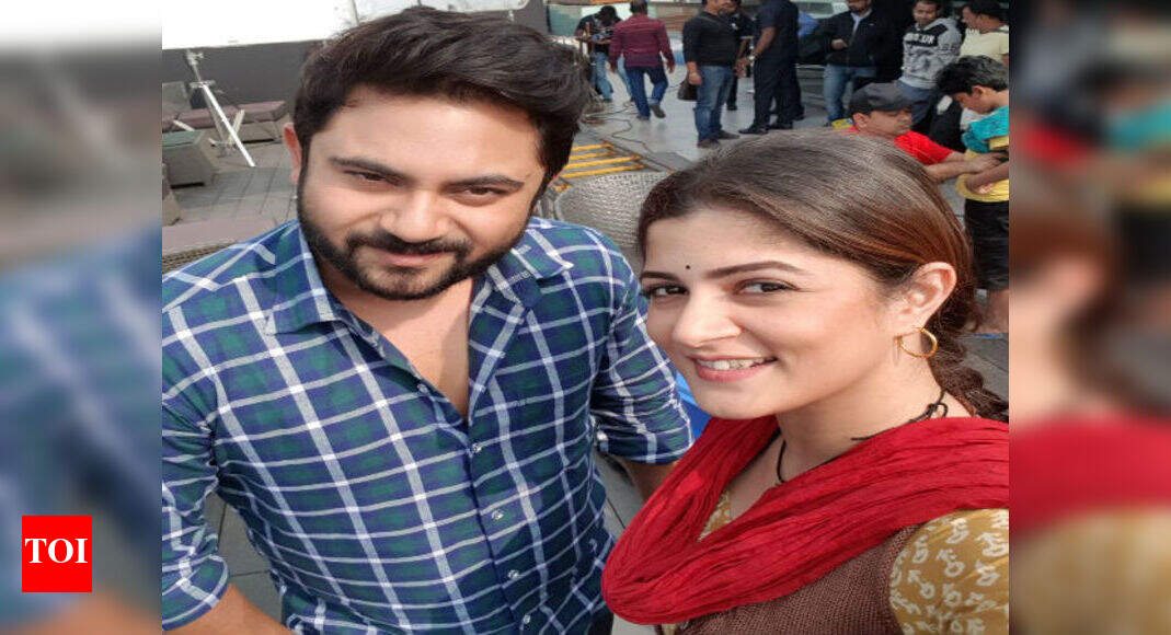 ‘Bagh Bandi Khela’ BTS video shows how Soham and Srabanti enjoyed their ...