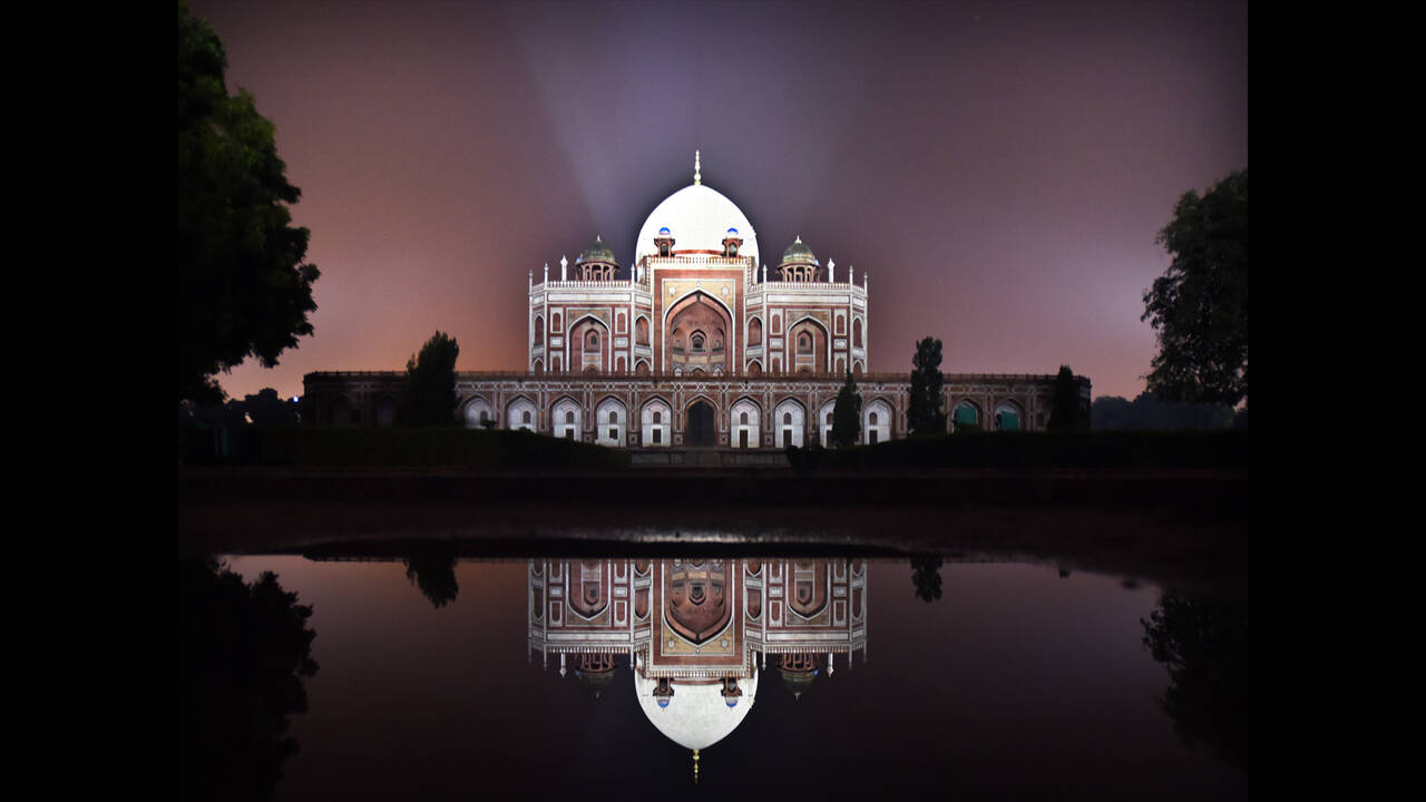 Humayuns Tomb At Night