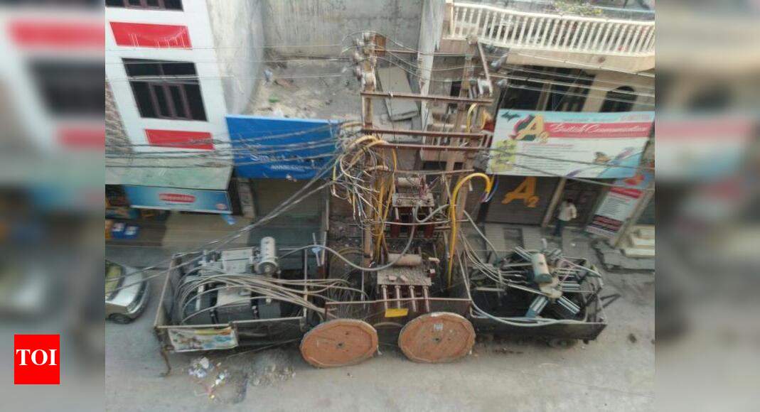 Transformer installed on Old Mehrauli Road - Times of India