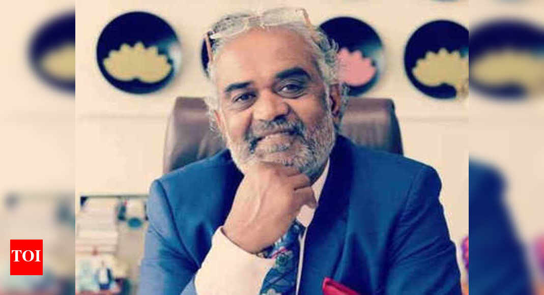 savji dholakia - The Times of India