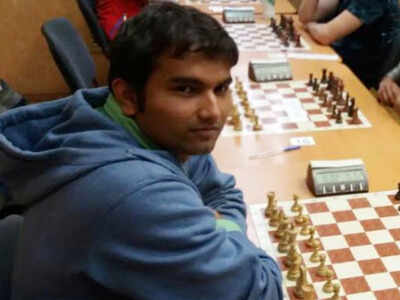 Swapnil Dhopade does a repeat of 2017, stuns world jr champion Tari ...