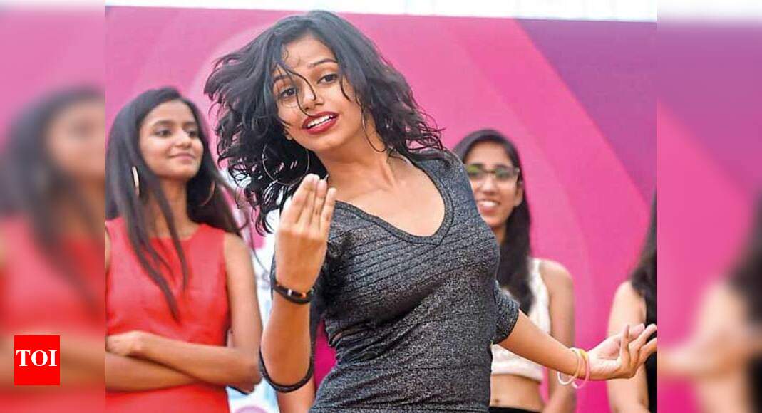 JSL Singh: Talent galore at Institute of Home Economics | Events Movie ...