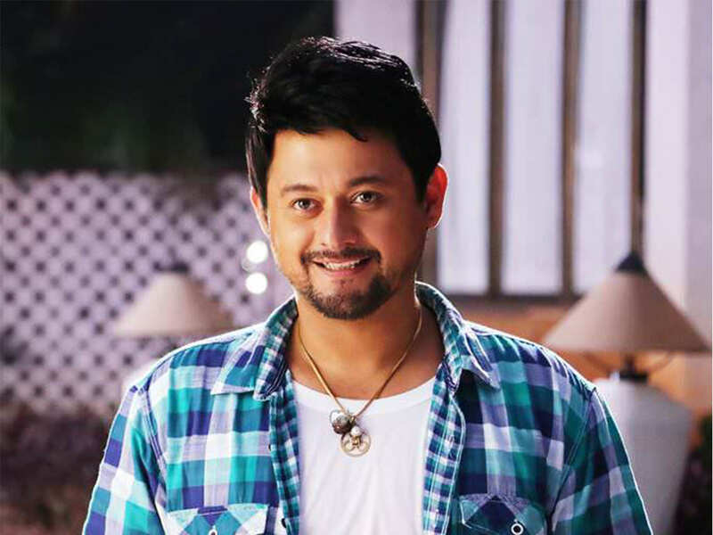 Swapnil Joshi: Swapnil Joshi turns RJ | Marathi Movie News - Times of India