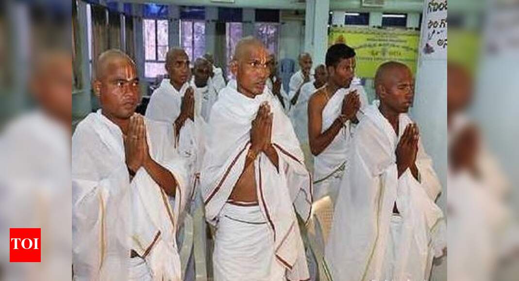 54 non-brahmins clear tests to become priests | Thiruvananthapuram News ...