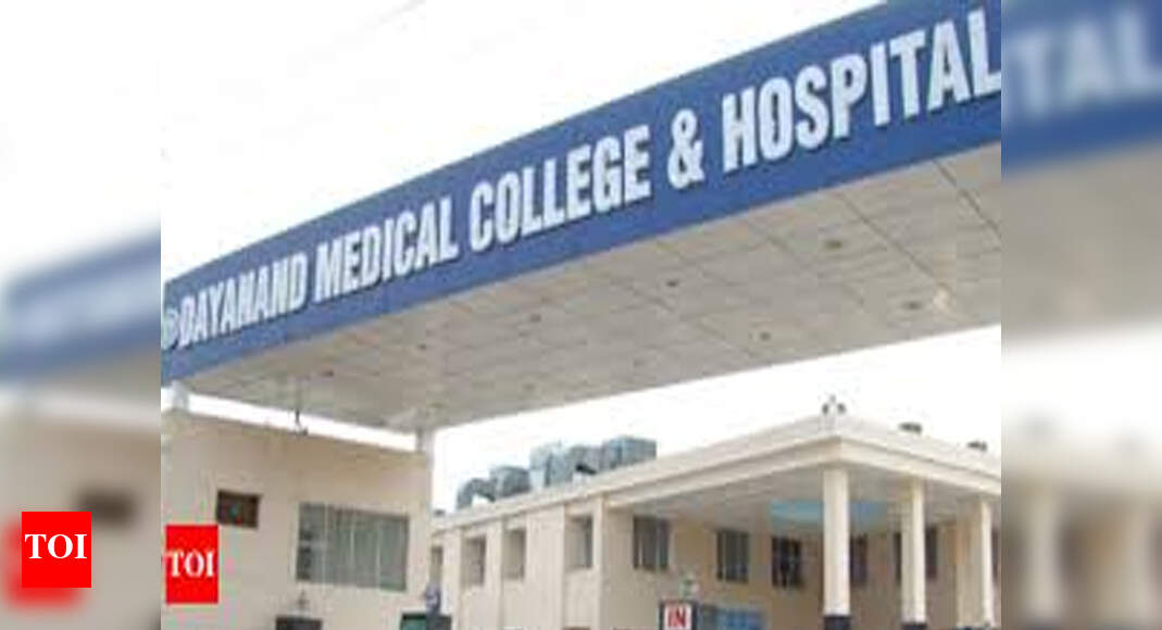 DMCH holds training workshop on cardiopulmonary resuscitation ...