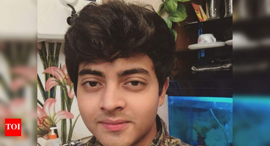 Actor Dibyojyoti Dutta enjoys a fun-time in the gym; watch the video ...