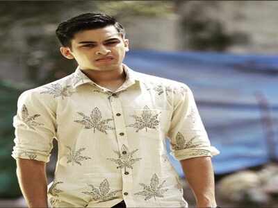 Photo Satya Manjrekar looks dapper in casuals | Marathi Movie News ...