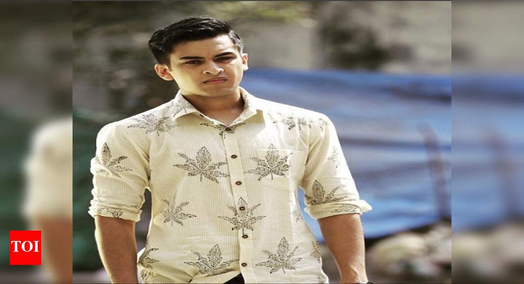 Photo Satya Manjrekar looks dapper in casuals | Marathi Movie News ...