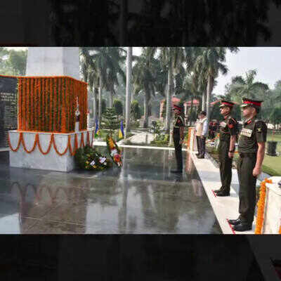 Army personnel pay tribute to soldiers on 71st Infantry Day | Bareilly ...