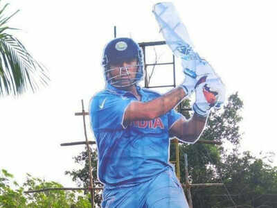 MS Dhoni: Fans pay tribute to Dhoni with 35-feet cut-out ahead of ...