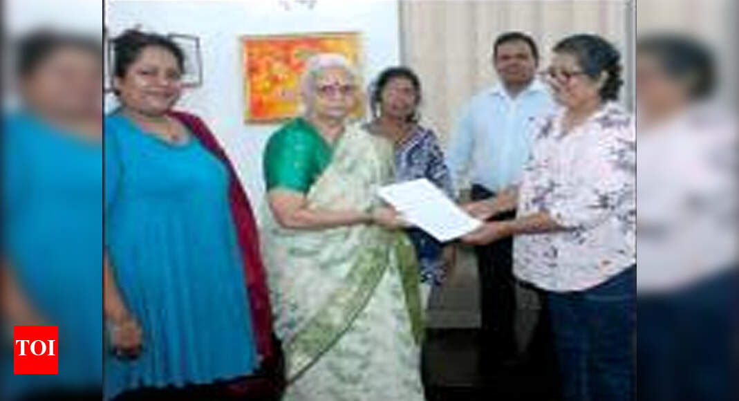 Appoint new chief minister or dissolve House, Goa government urged ...