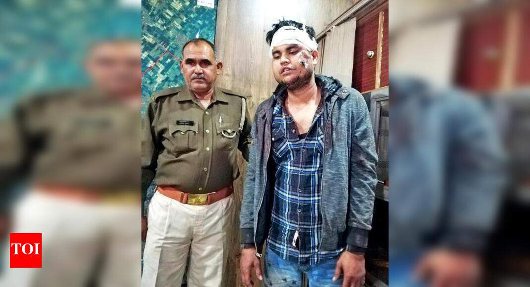 Chain-snatcher nabbed, thrashed by residents | Ghaziabad News - Times ...