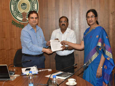 Vote is crucial to save democracy: chief secretary Punetha | Amaravati ...