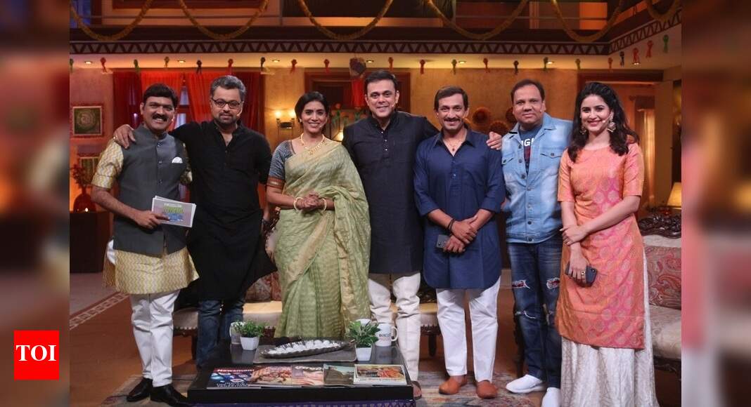 Ghanekar team appears in Makarand's TV show - Times of India