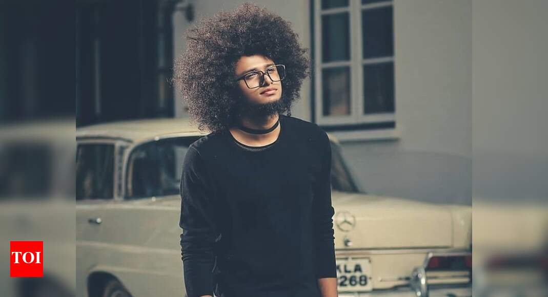 Mudiyan stuns his fans with a new video - Times of India