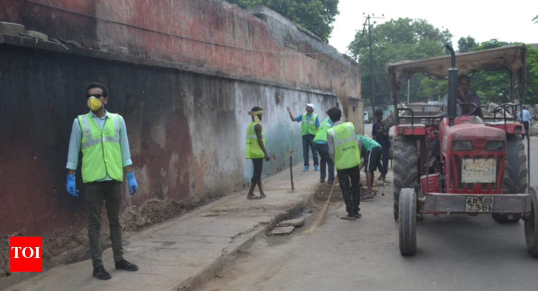 IMC ropes in 200 more sanitation workers for cleaning after Diwali ...