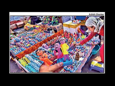 Pune: Cartoon characters adorn forts this festive season | Pune News ...