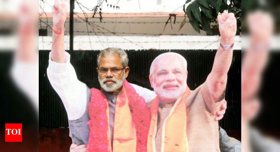 Modi lookalike switches over to Congress, says 'achche din' won't come ...