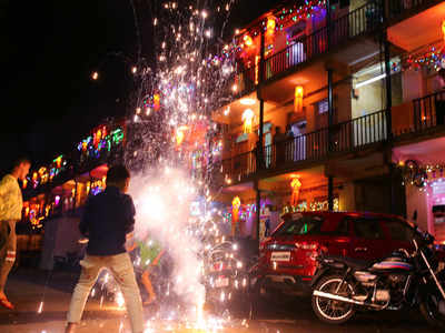 Air quality on Diwali 2nd day ‘very poor’, worse than last year | Pune News - Times of India