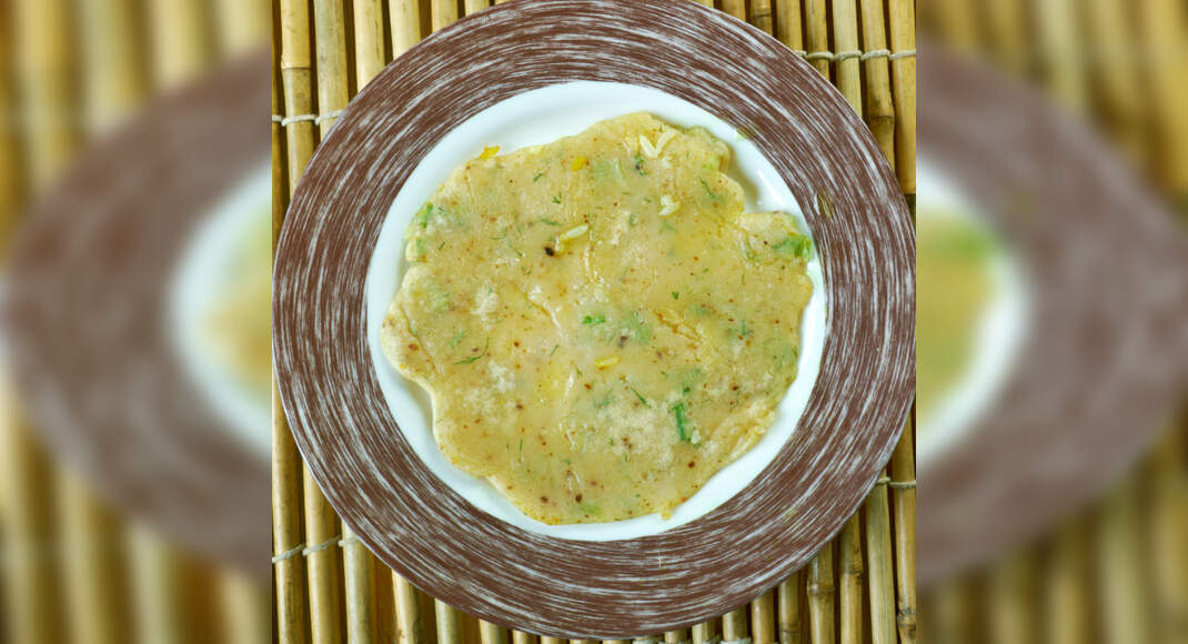 Akki Roti Recipe: How to Make Akki Roti Recipe | Homemade Akki Roti Recipe