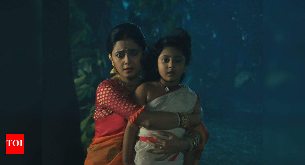 Actress Tumpa Ghosh to play the lead role in ‘Nishir Dak’ - Times of India