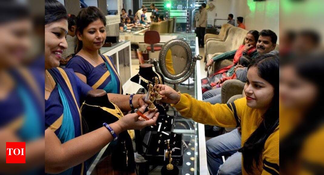 Bareillywallahs go on a shopping spree this festive season | Bareilly ...