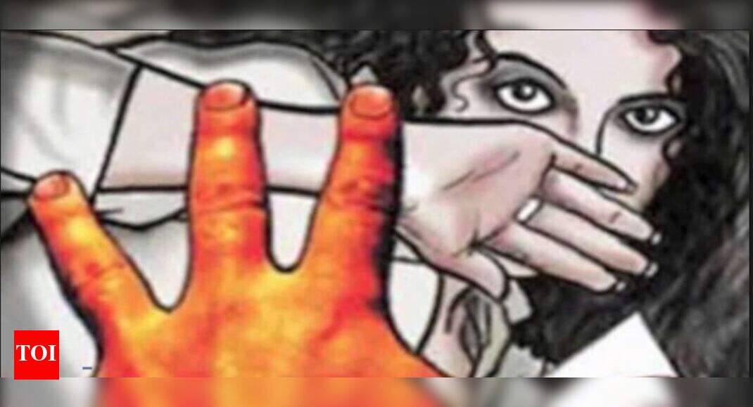 Sexually Harassed Woman Home Guard Sexually Harassed Beaten Up By Bus Conductor In Up 9295