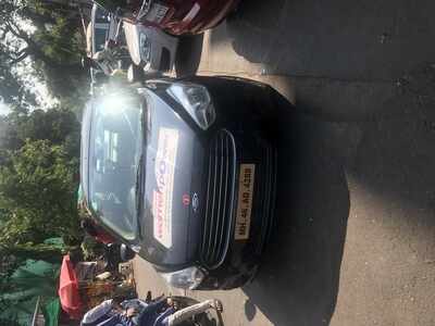 double parking on post office road in Chembur - Times of India